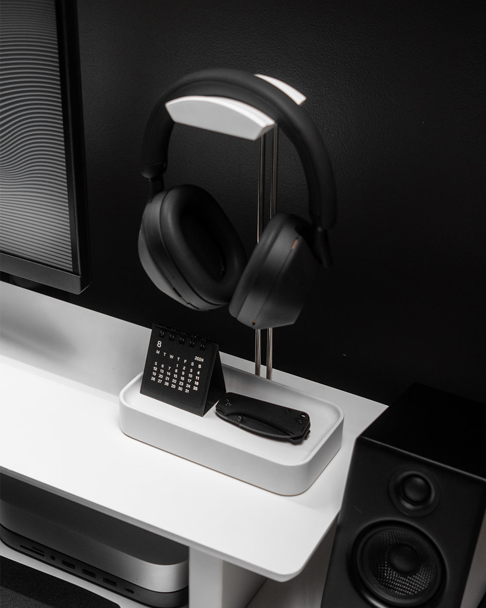 Headphone Stand White Wood Headset Holder with Storage Tray | Airpods ...