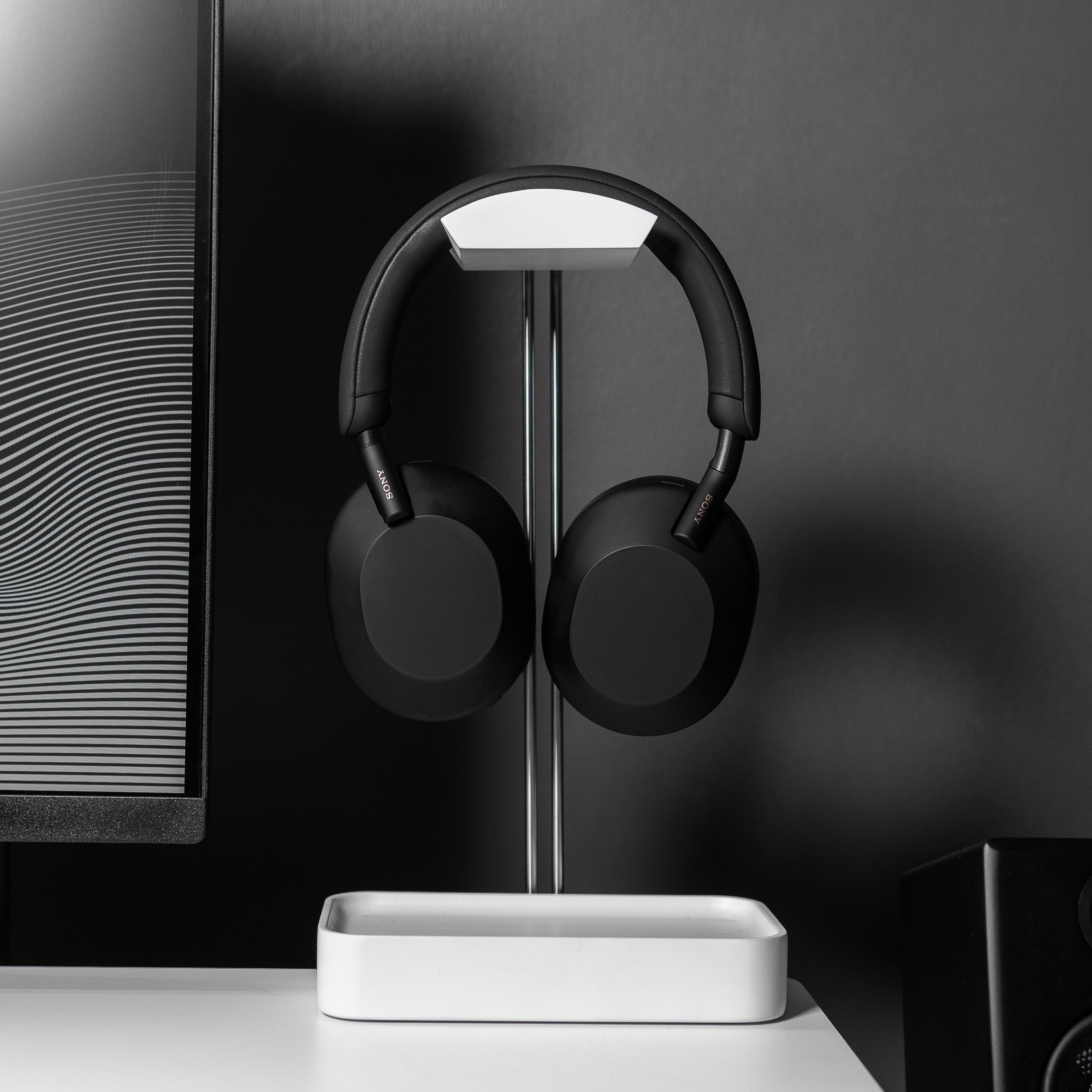 Headphone Stand White Wood Headset Holder with Storage Tray | Airpods ...